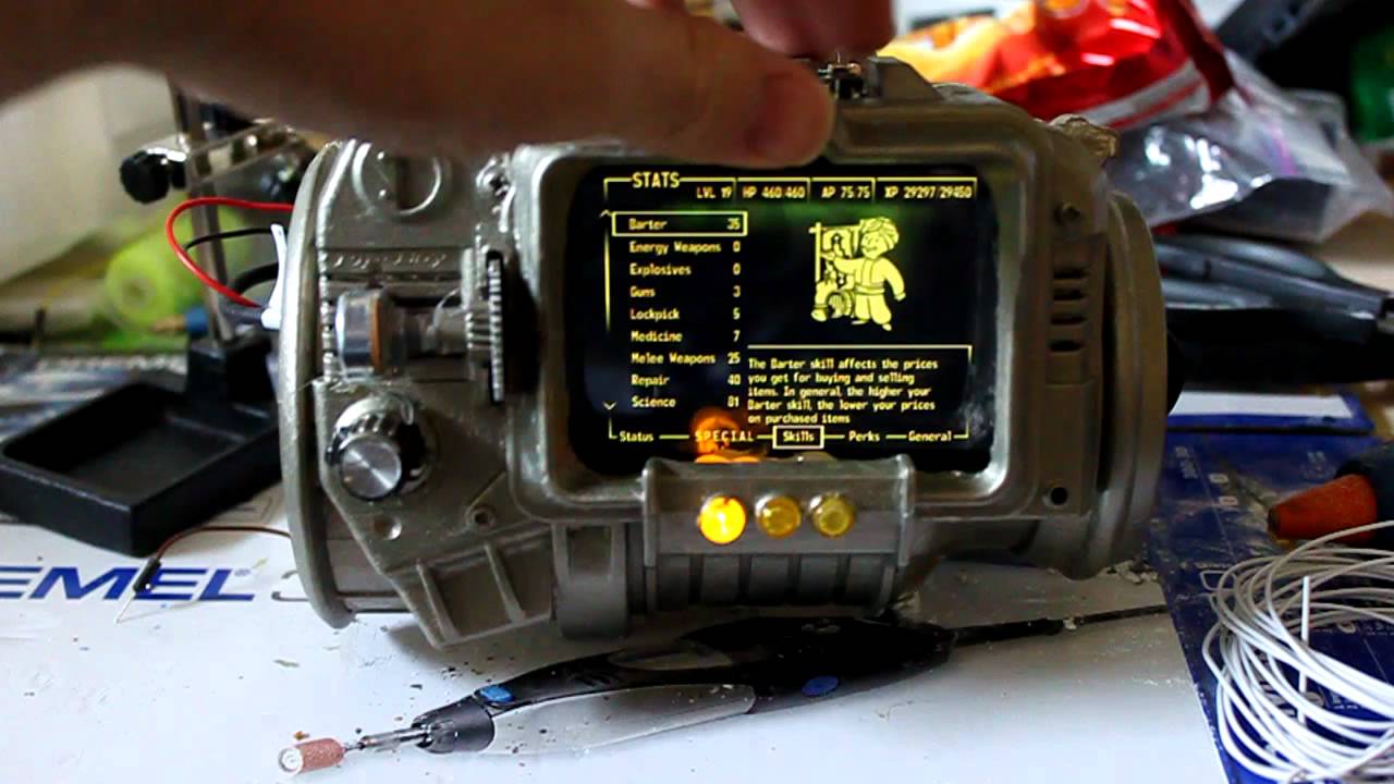Making a Fallout Pip-boy out of an Android Phone